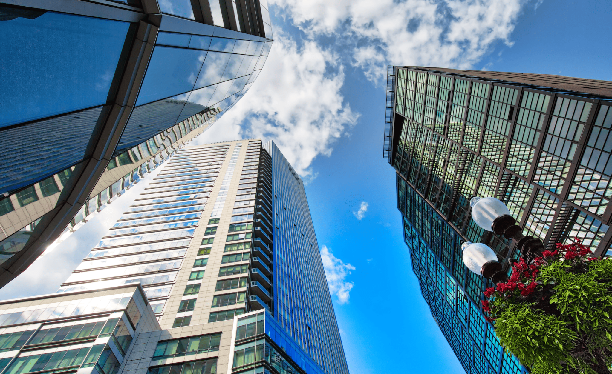 ファシリティマネジメント（FM）とプロパティマネジメント（PM）の違いと必要な資格徹底解説｜初心者から上級者までの学び方ガイド - Beacapp Here(屋内位置情報サービス) | 所在地 ...